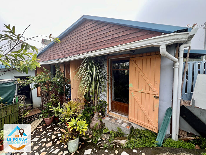 Maison à vendre - Le Tampon - 5 pièces - 4 chambres