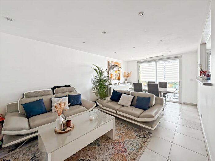Appartement 3 pièces à vendre à Cagnes-sur-Mer, Saint-Roman, Lautin