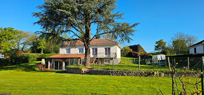Maison 7 pièces à vendre - Saint-Hilaire-du-Bois, Vihiers