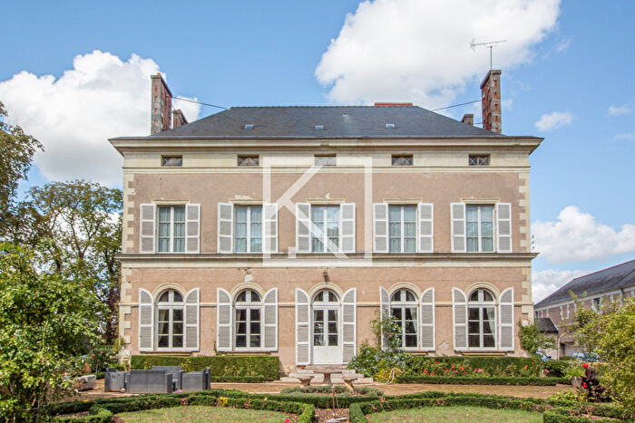 Maison à vendre - Cheffes - 15 pièces - 7 chambres