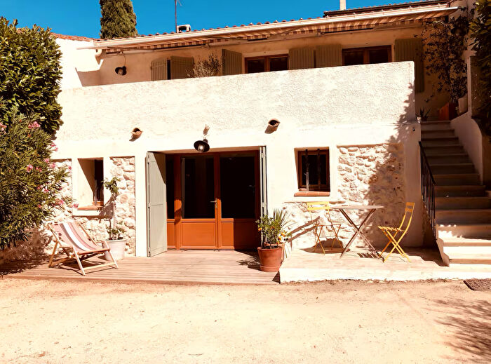 Maison 5 pièces à Aix-en-Provence, Les Milles, à louer