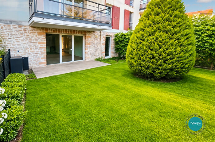 Mennecy, Centre-ville, Gare, Châtries, Château, Bel-Air - Appartement 2 pièces à vendre