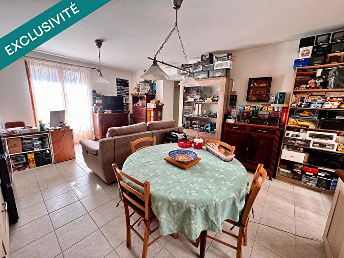 Appartement à vendre - Cadenet - 2 pièces - 1 chambre