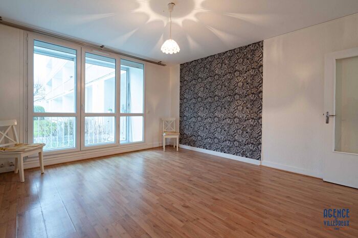 Appartement à vendre - Fontenay-le-Fleury - 3 pièces - 2 chambres