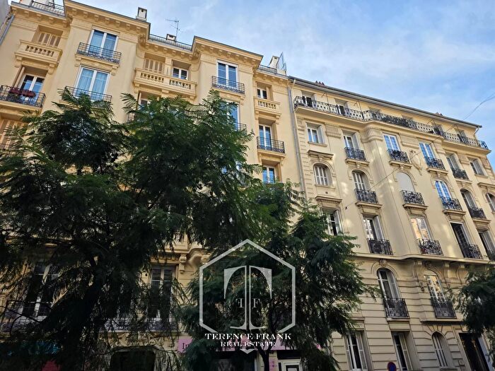 Appartement à vendre - Nice, Carré dor - 2 pièces - 1 chambre