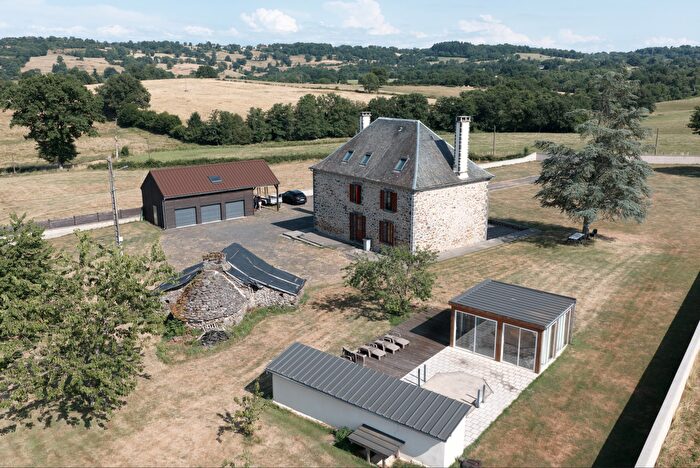 Chalvignac : Maison 8 pièces à vendre