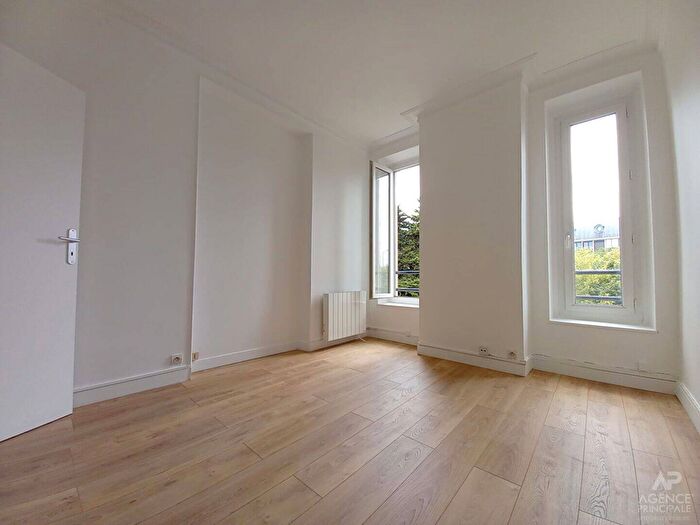 Rueil sur Seine-Plaine-Gare, Rueil-Malmaison : Appartement 1 pièce à louer