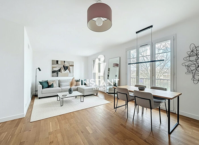 Appartement à louer - Choisy-le-Roi, Gondoles - 3 pièces - 2 chambres