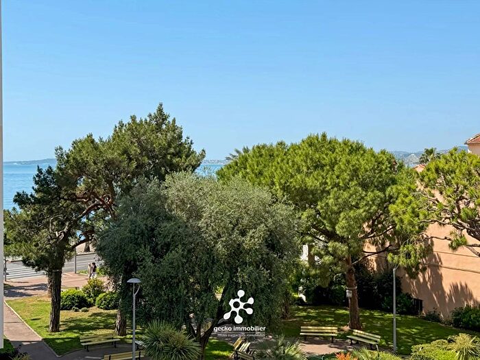 Appartement 3 pièces à vendre à Cagnes-sur-Mer, Le Cros de Cagnes, Les Vespins
