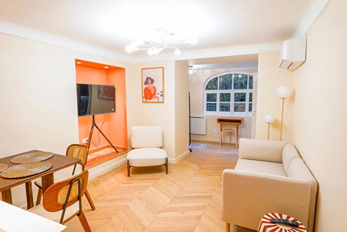 Appartement à louer - Nice, Parc Impérial, Le Piol - 2 pièces - 1 chambre