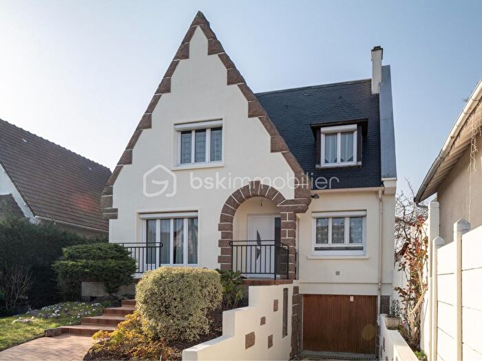 Combs-la-Ville, République : Maison 5 pièces à vendre