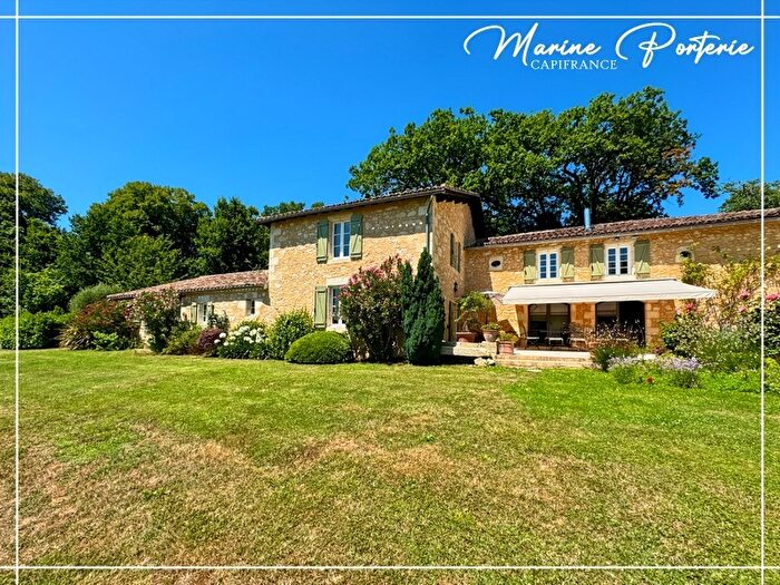 Maison à vendre - Saint-Lary - 8 pièces - 3 chambres