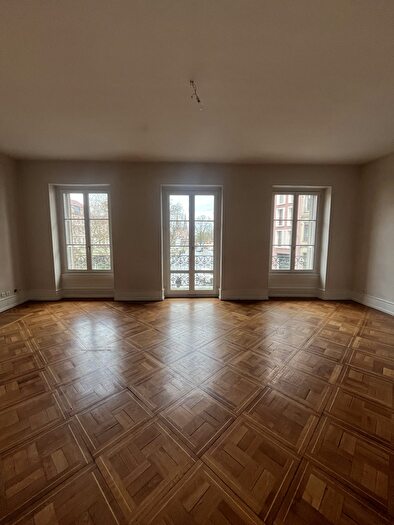 Appartement à louer - Strasbourg - 6 pièces - 4 chambres