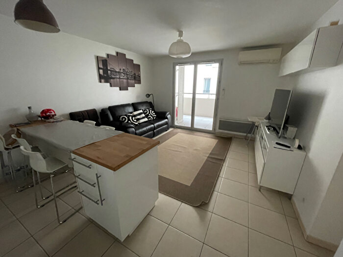 Appartement à louer - Toulon, Haute-ville - 3 pièces - 2 chambres