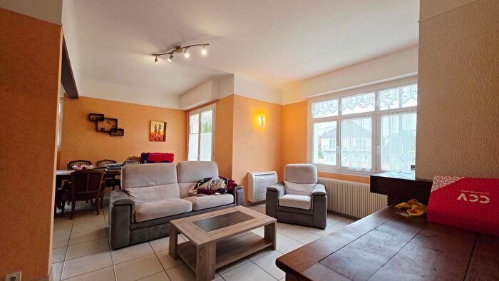 Maisons à vendre et appartements à louer - 3