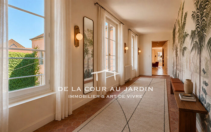 Beaune, Centre-ville : Appartement 8 pièces à vendre