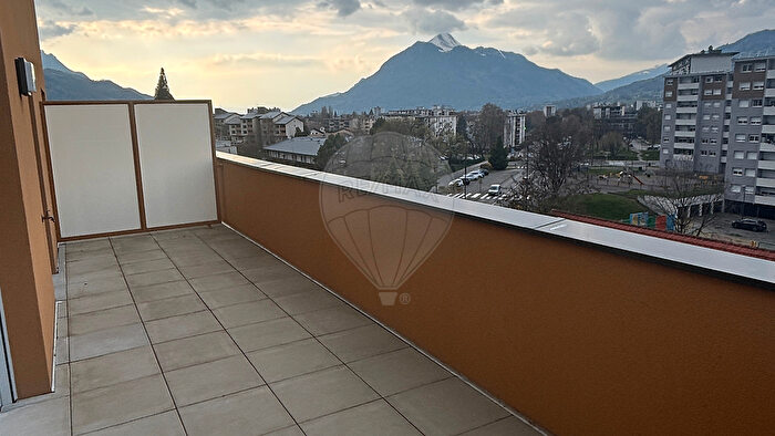 Appartement à vendre - Cluses, La Maladiere - 2 pièces - 1 chambre