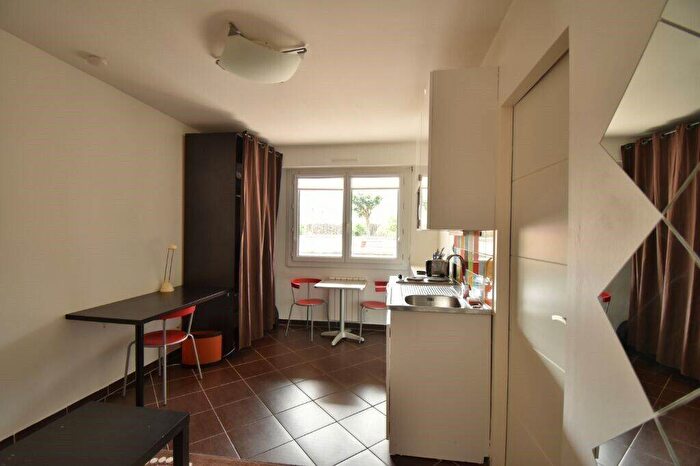 Appartement à louer - Charpennes-Tonkin, Villeurbanne - 1 pièce
