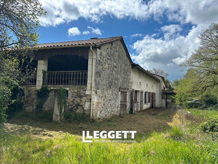 Maison à vendre - Vieux-Mareuil - 7 pièces - 4 chambres