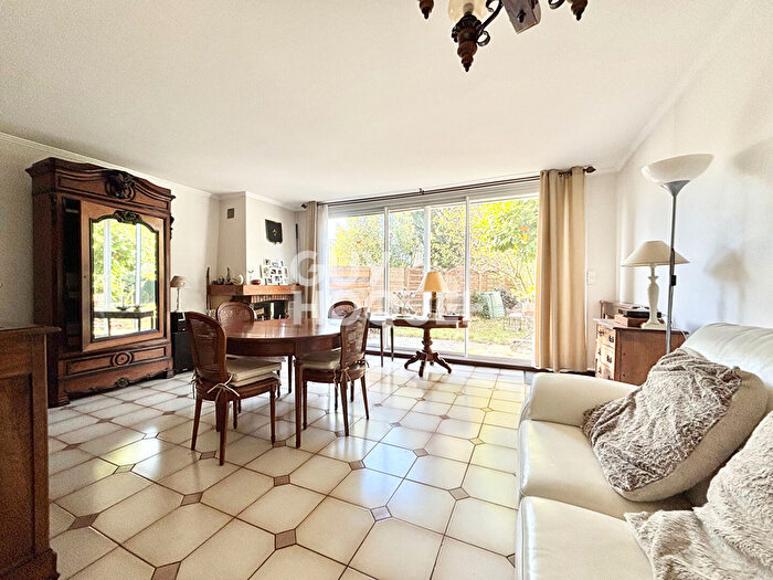 Maison à vendre - Bondoufle - 5 pièces - 4 chambres