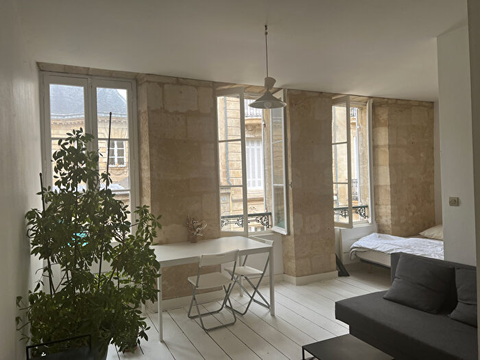 Appartement à louer - Bordeaux, Fondaudège - 1 pièce - 1 chambre