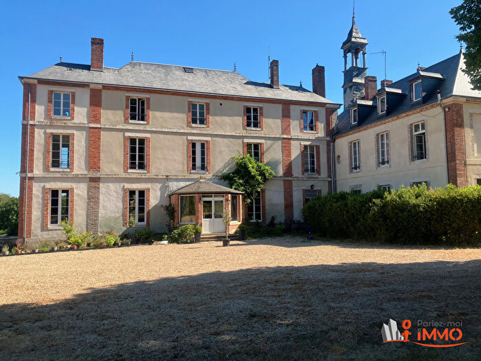 Maison 17 pièces à Saint-Fargeau, à vendre