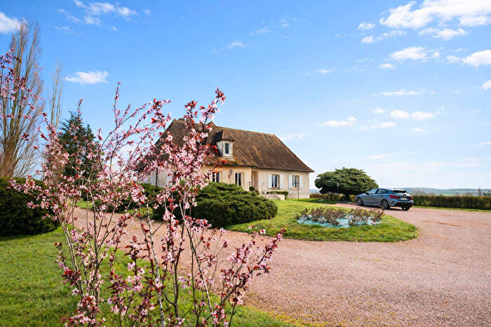 Maison 7 pièces à vendre à Perrecy-les-Forges