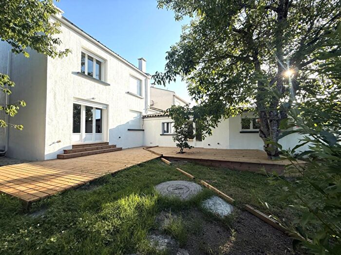 Maison 5 pièces à Saint-Jean, à vendre