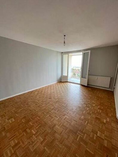 Celestins Merlo, Oullins-Pierre-Bénite : Appartement 4 pièces à louer