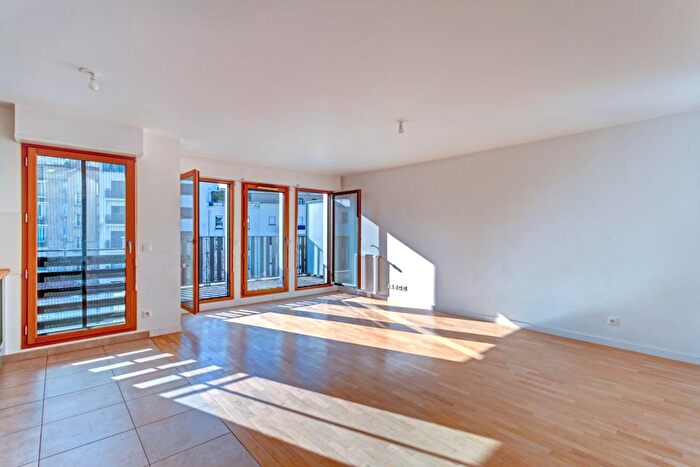 Appartement à vendre - Issy-les-Moulineaux, Les Iles, La Ferme - 3 pièces - 2 chambres