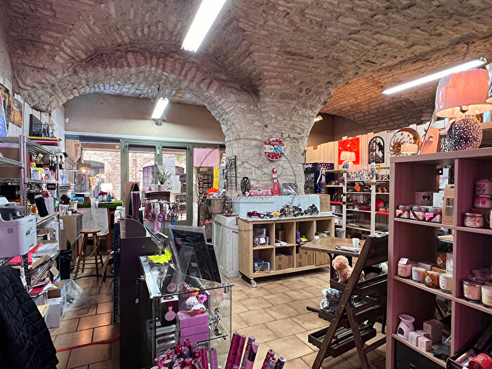 Maison à vendre - Barjac - 1 pièce