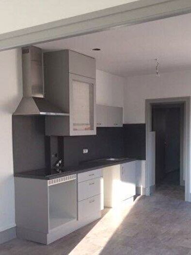 Centre-Loire, Saint-Just-Saint-Rambert : Appartement 2 pièces à louer
