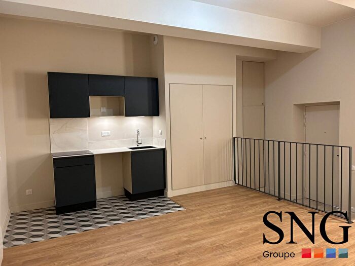 Appartement à louer - Bourg-Charité, Narbonne - 2 pièces - 1 chambre