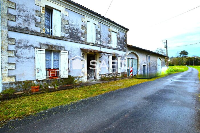 Maison à vendre - Gensac - 5 pièces - 3 chambres