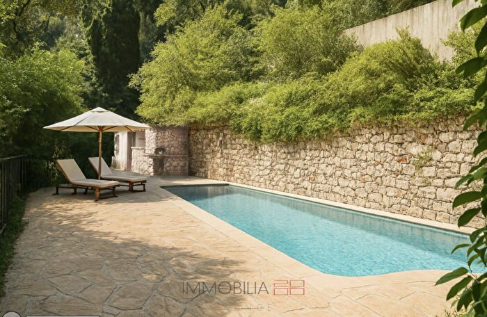 Maison à vendre - La Turbie - 8 pièces - 6 chambres