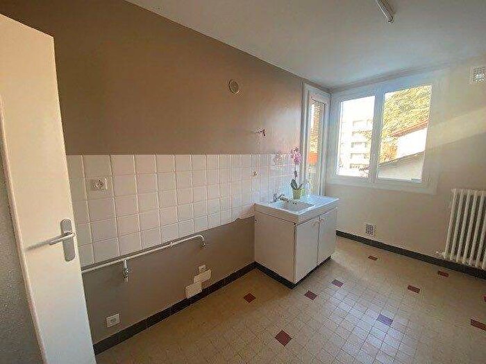 Appartement 3 pièces à Feurs, à louer