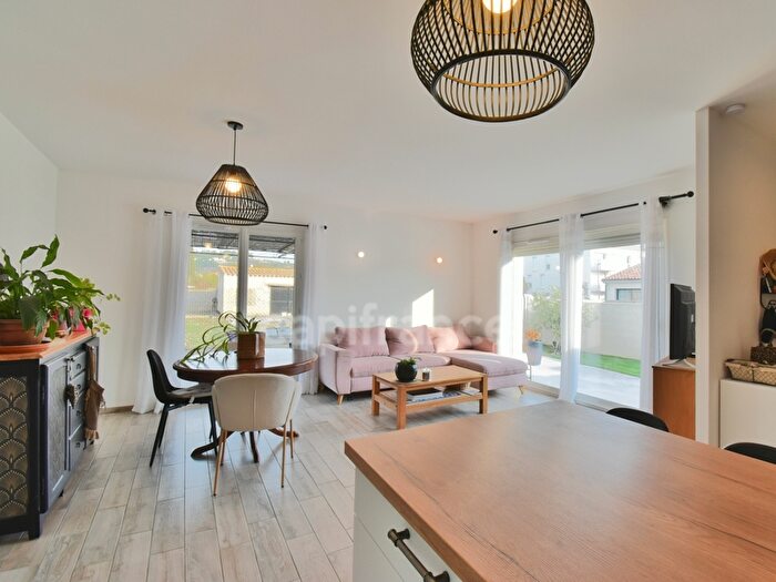 Maison à vendre - Lespignan - 4 pièces - 3 chambres