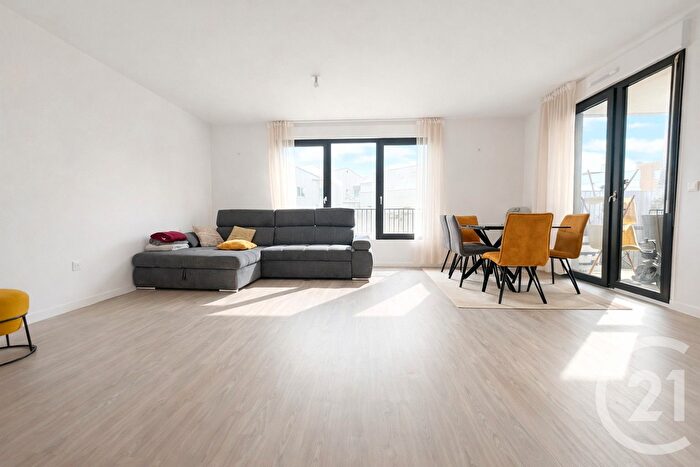 Appartement à vendre - Stains, Le Vieux Stains - 4 pièces - 3 chambres