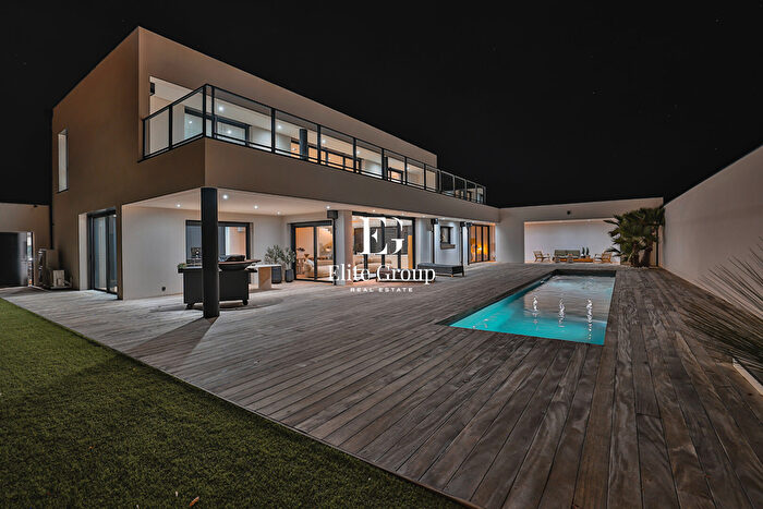 Maison à vendre - Angoulême, Victor Hugo - 11 pièces - 5 chambres