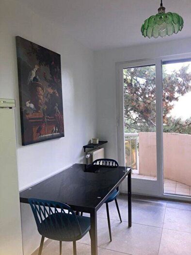 Appartement à louer - Colline des Pères-Tardy, Saint-Étienne - 2 pièces - 1 chambre