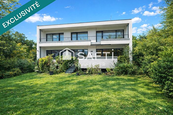 Maison à vendre - Strasbourg, Cronenbourg - 11 pièces - 6 chambres