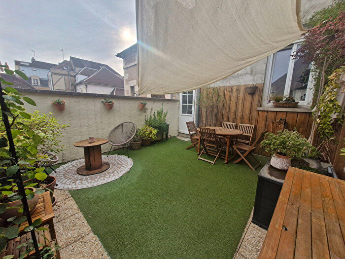 Auxerre, Centre-ville : Appartement 4 pièces à louer