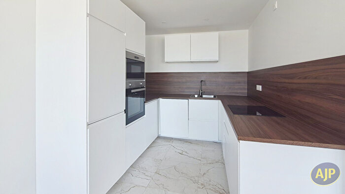 Appartement à louer - La Roche-sur-Yon, Pentagone, Pont-Morineau - 4 pièces - 3 chambres