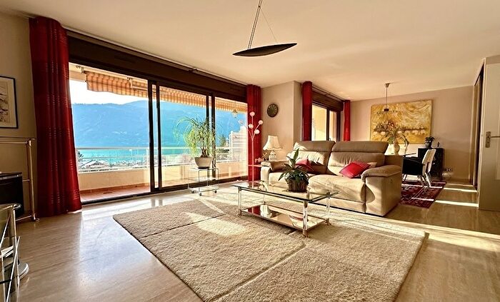 Appartement à vendre - Aix-les-Bains, Ouest - 4 pièces - 2 chambres