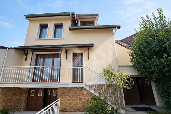 Maison à vendre - Chennevières-sur-Marne, Paris Chennevières - 5 pièces - 3 chambres