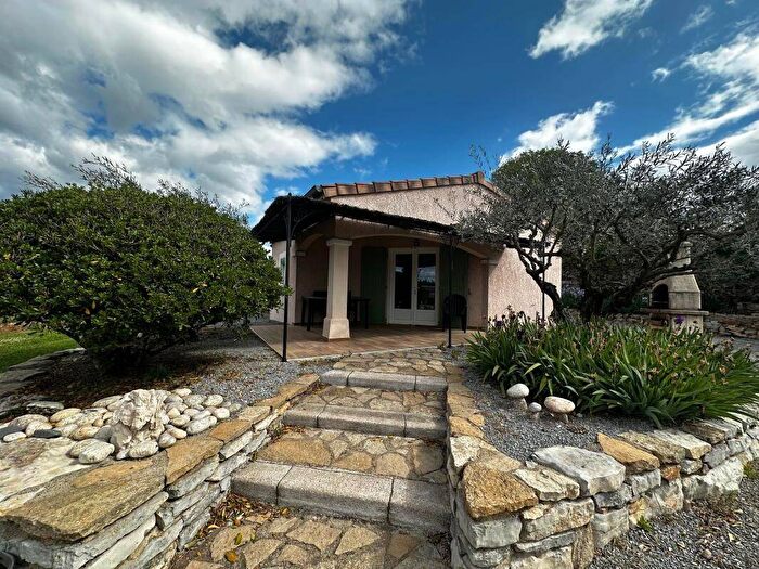 Maison à louer - Chandolas - 3 pièces - 2 chambres