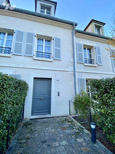 Appartement à louer - Senlis - 4 pièces - 3 chambres