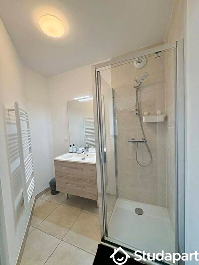 Appartement à louer - La Bastide, Bordeaux - 1 pièce - 2 chambres