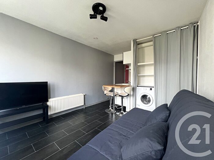 Grenoble, Village Olympique : Appartement 1 pièce à louer