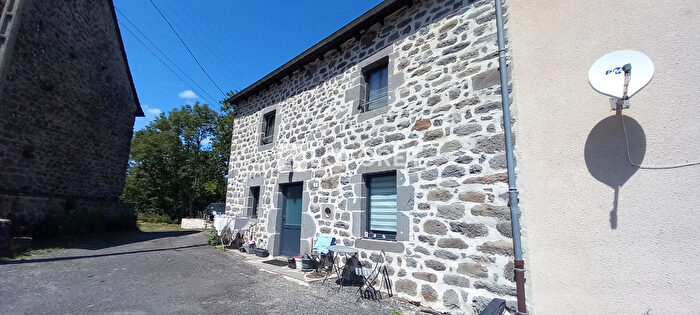 Neuvéglise : Maison 4 pièces à louer
